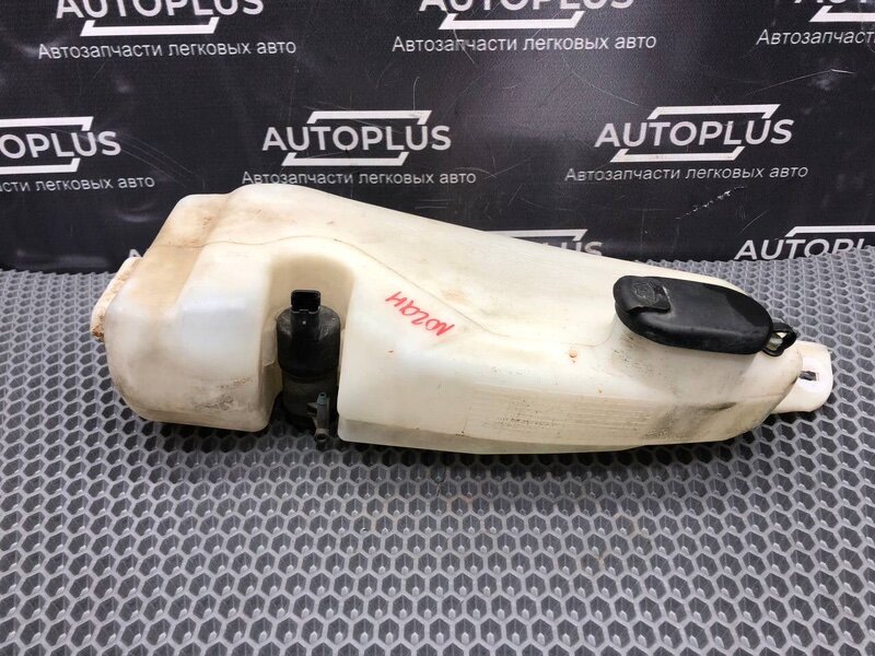 Бачок стеклоомывателя