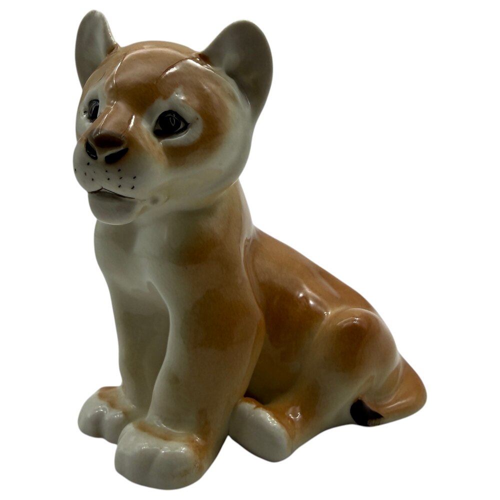 Фарфоровая статуэтка "Львёнок сидящий", 1960-1970 гг, автор Воробьёв Б. Я, ЛФЗ, СССР