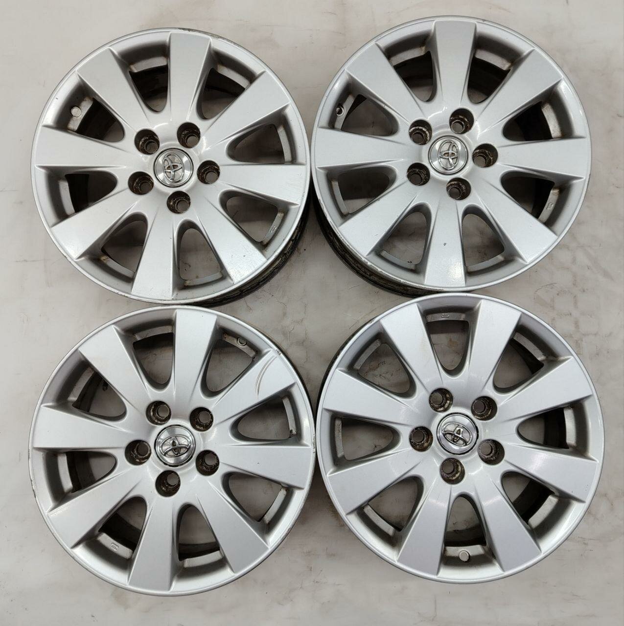 Колесные диски Toyota 16x6.5 PCD 5x114.3 D60.1 ET45 (оригинал)