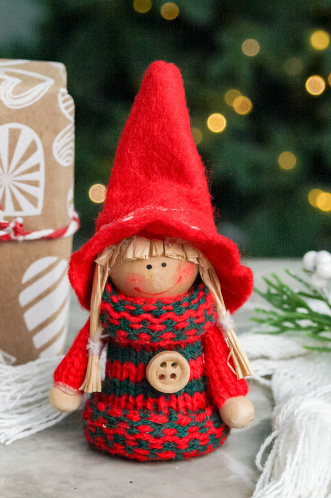 Ёлочная игрушка малышка В колпаке, текстиль, 9 см, Breitner 3-9578