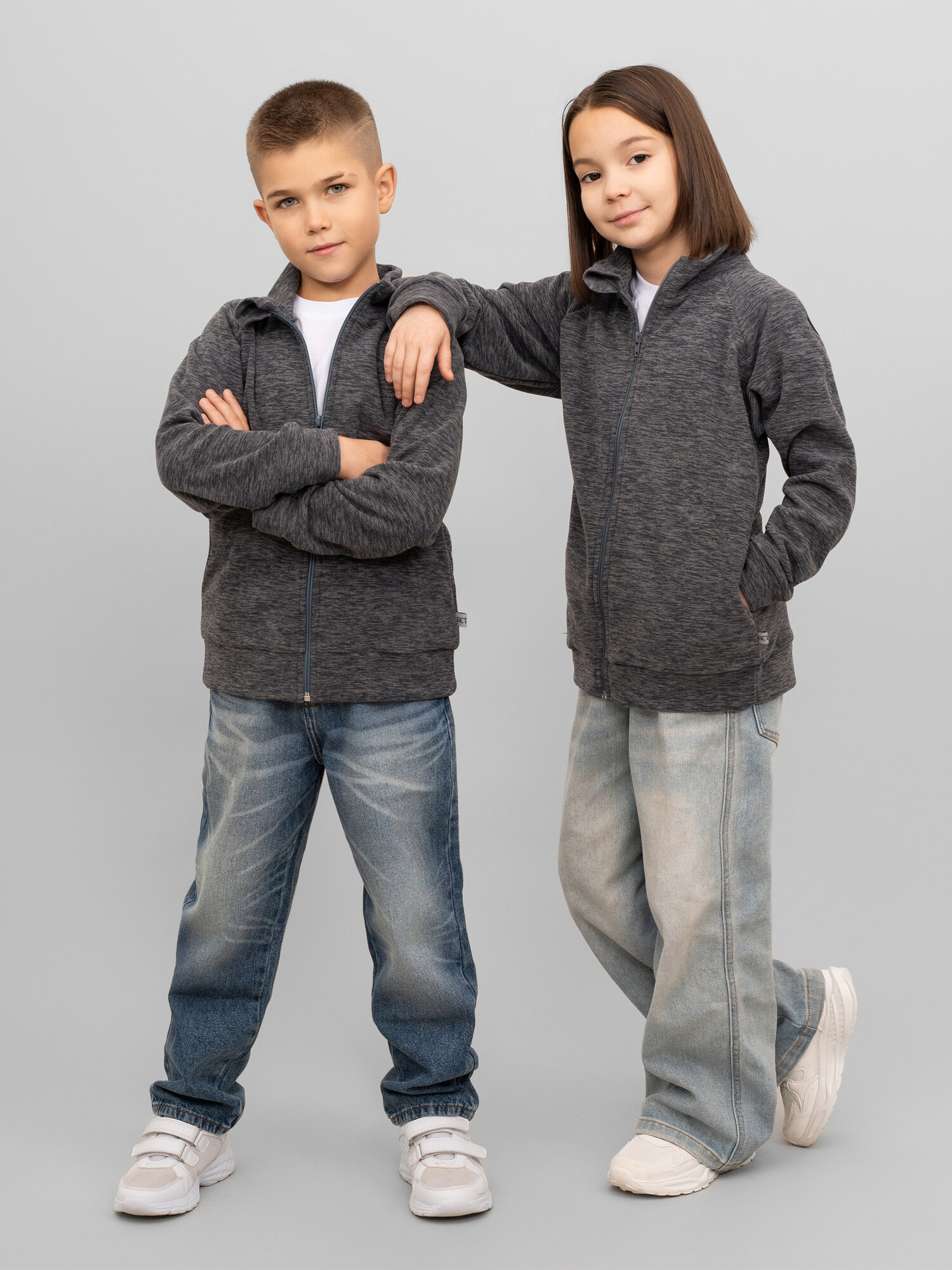 Толстовка спортивная