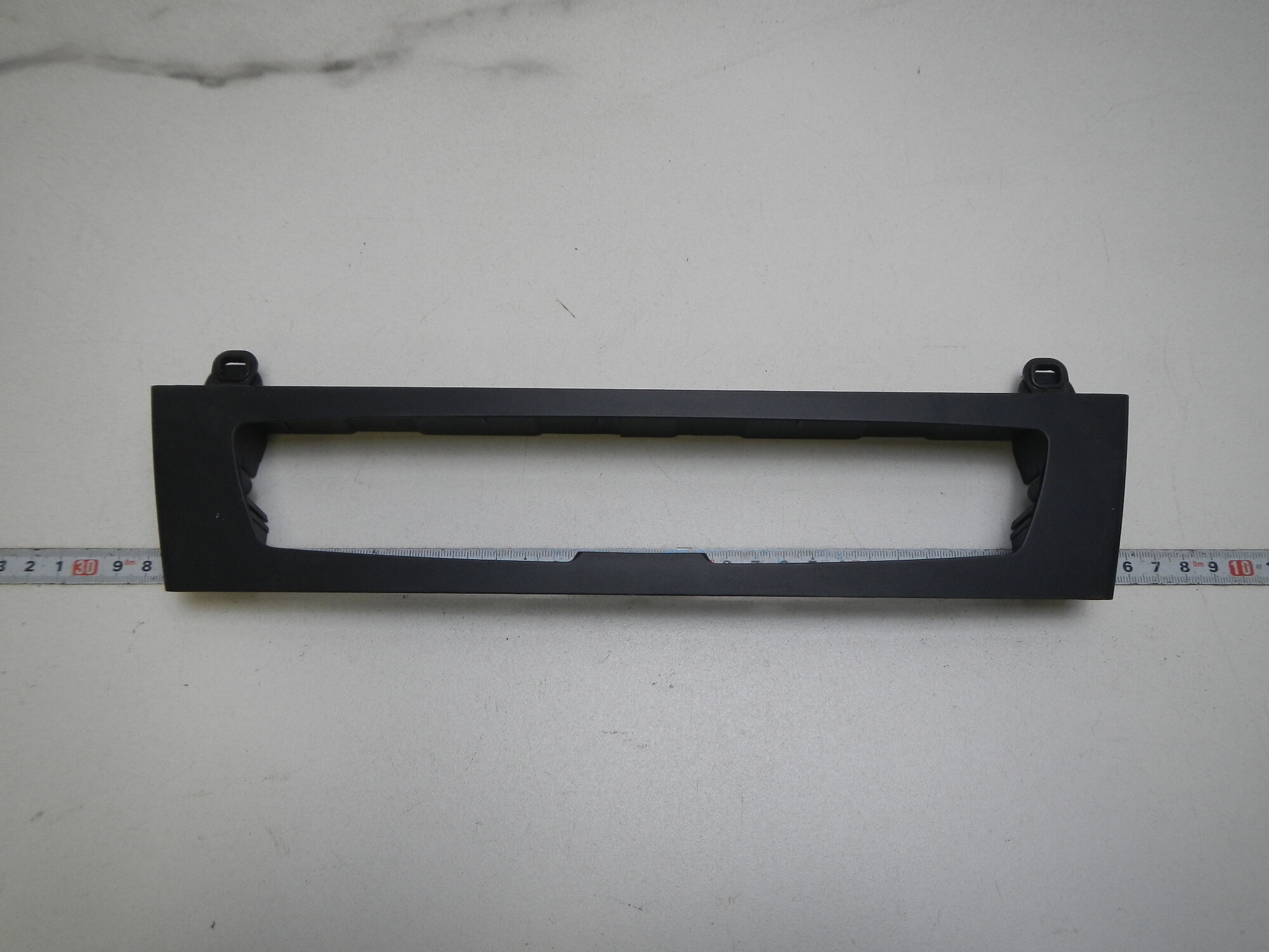 Б/У Накладка декоративная, BMW (БМВ)-1 (F20, F21) (11-19) BMW 1 (F20, F21) (11-19) Блока управления климатом. Мелкие цара...