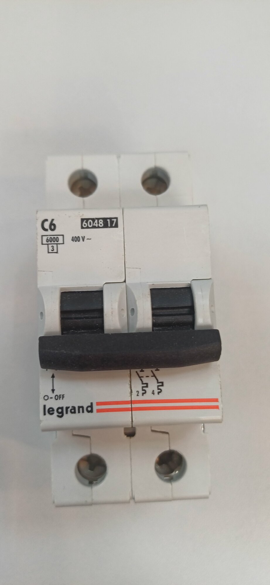 Выключатель автоматический модульный 2п C 6А 6кА LR Leg 604817