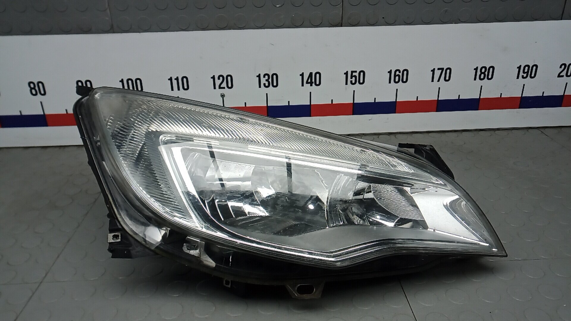 Фара правая OPEL ASTRA J