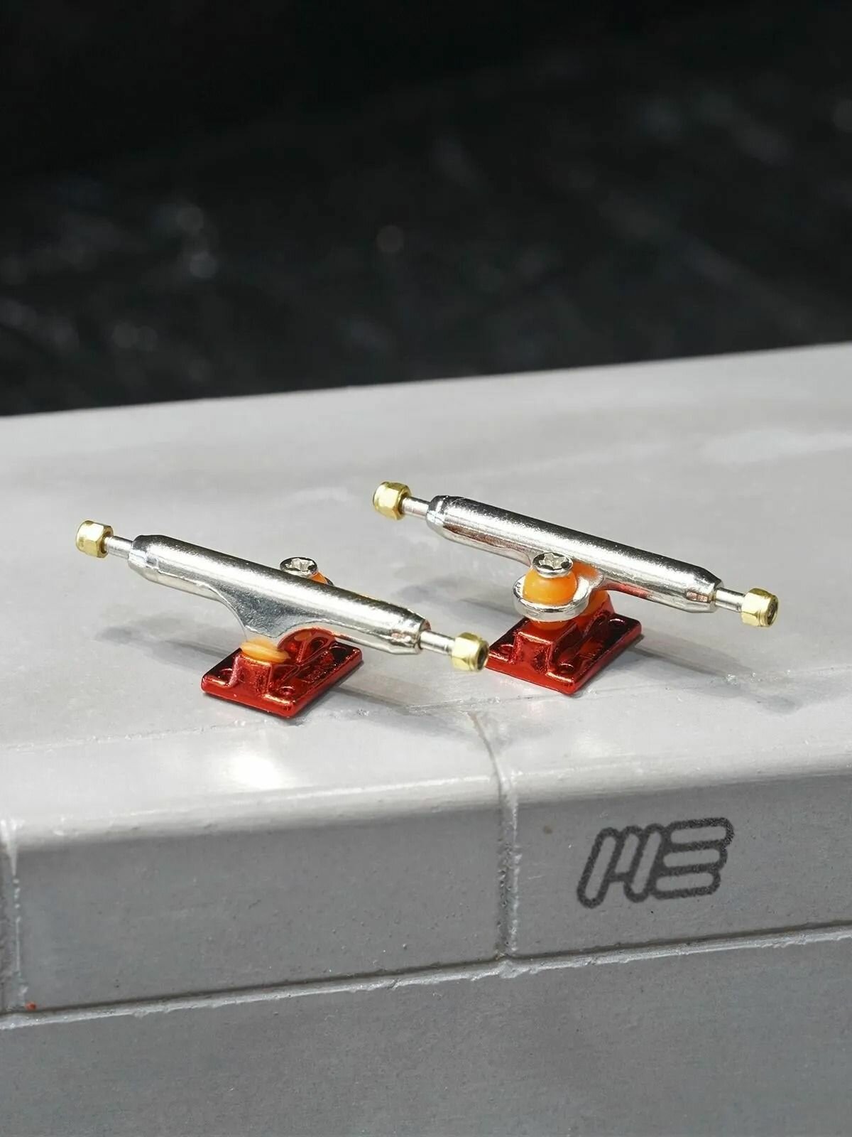 Подвески для фингерборда MSS Pro 2.0 inverted 32 silver/red