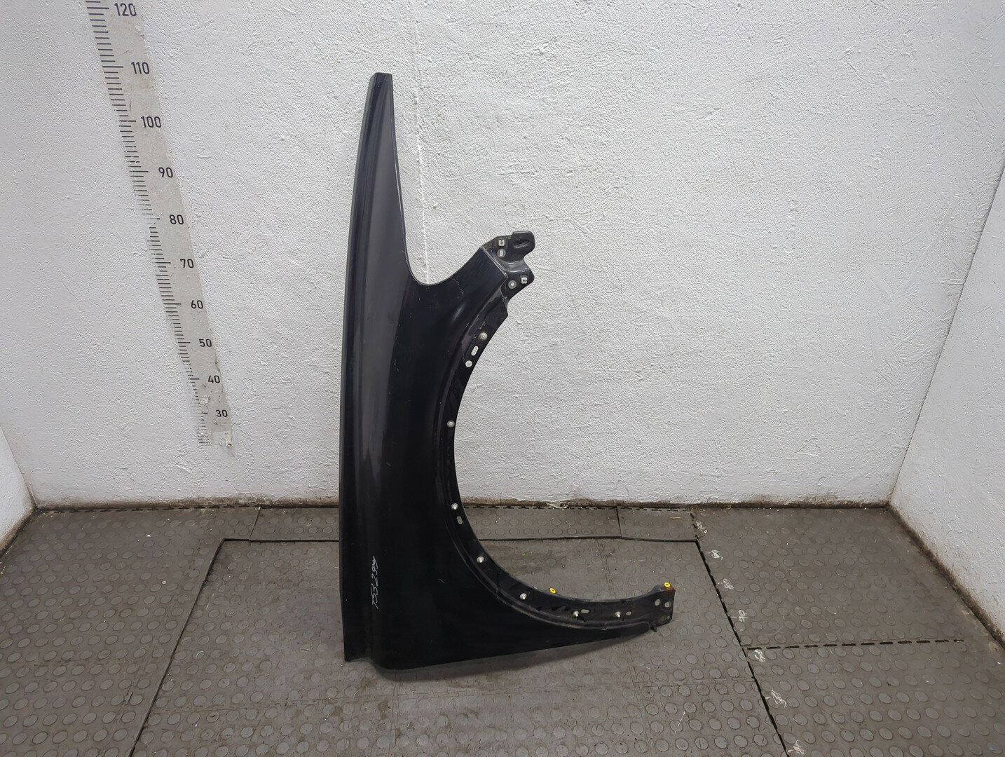 Крыло правое переднее Volvo C30 Б/У