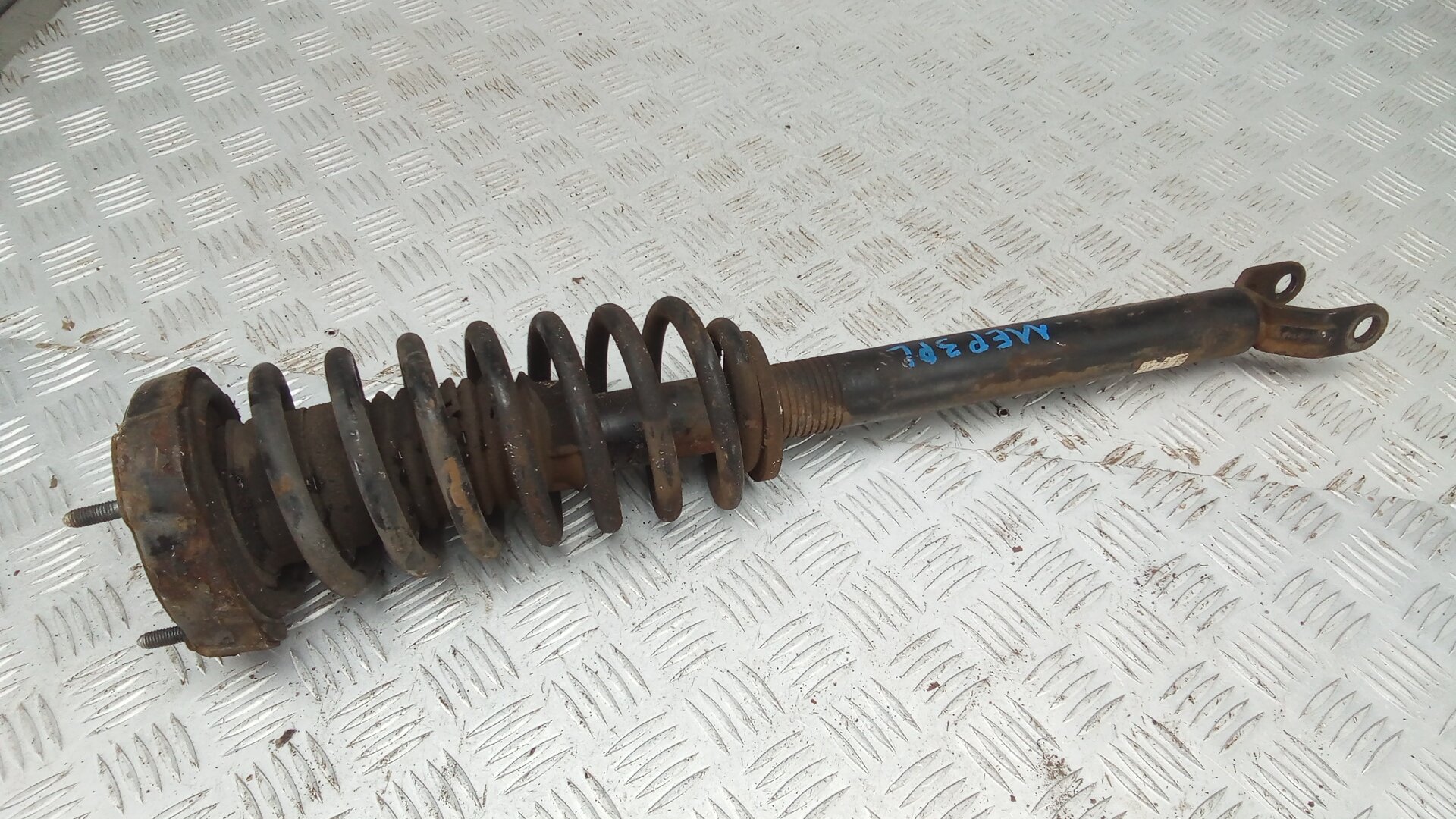 Стойка передняя левая MERCEDES BENZ E-CLASS W211