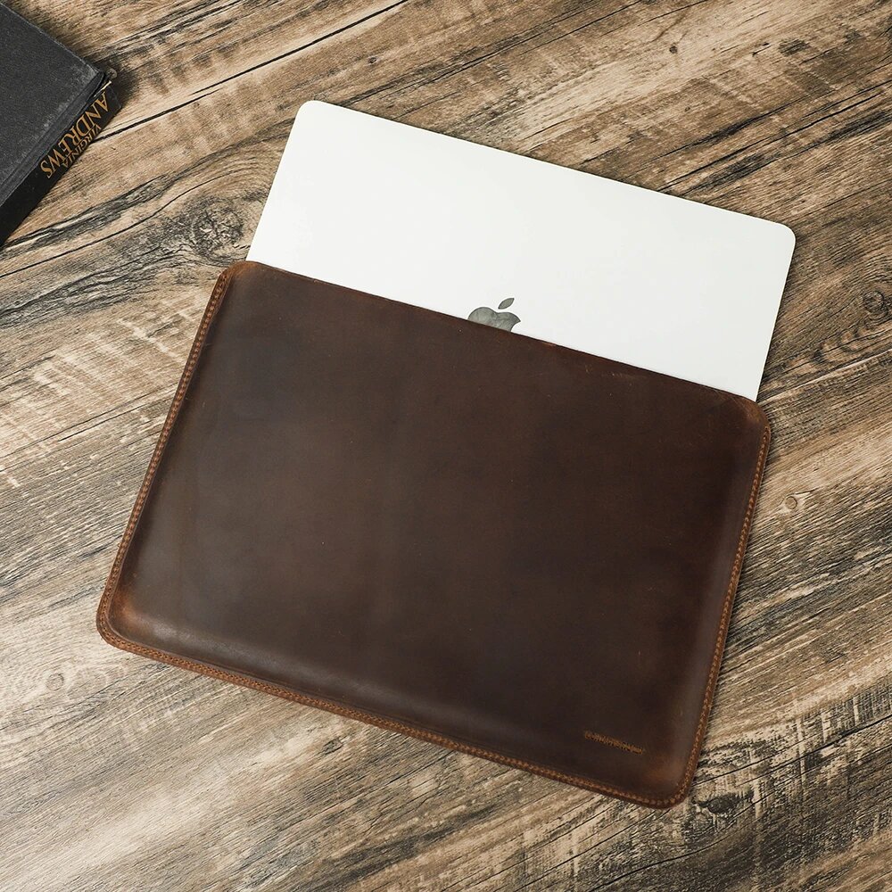 Кожаный чехол для ноутбука 13.3" Coffee CONTACTS FAMILY