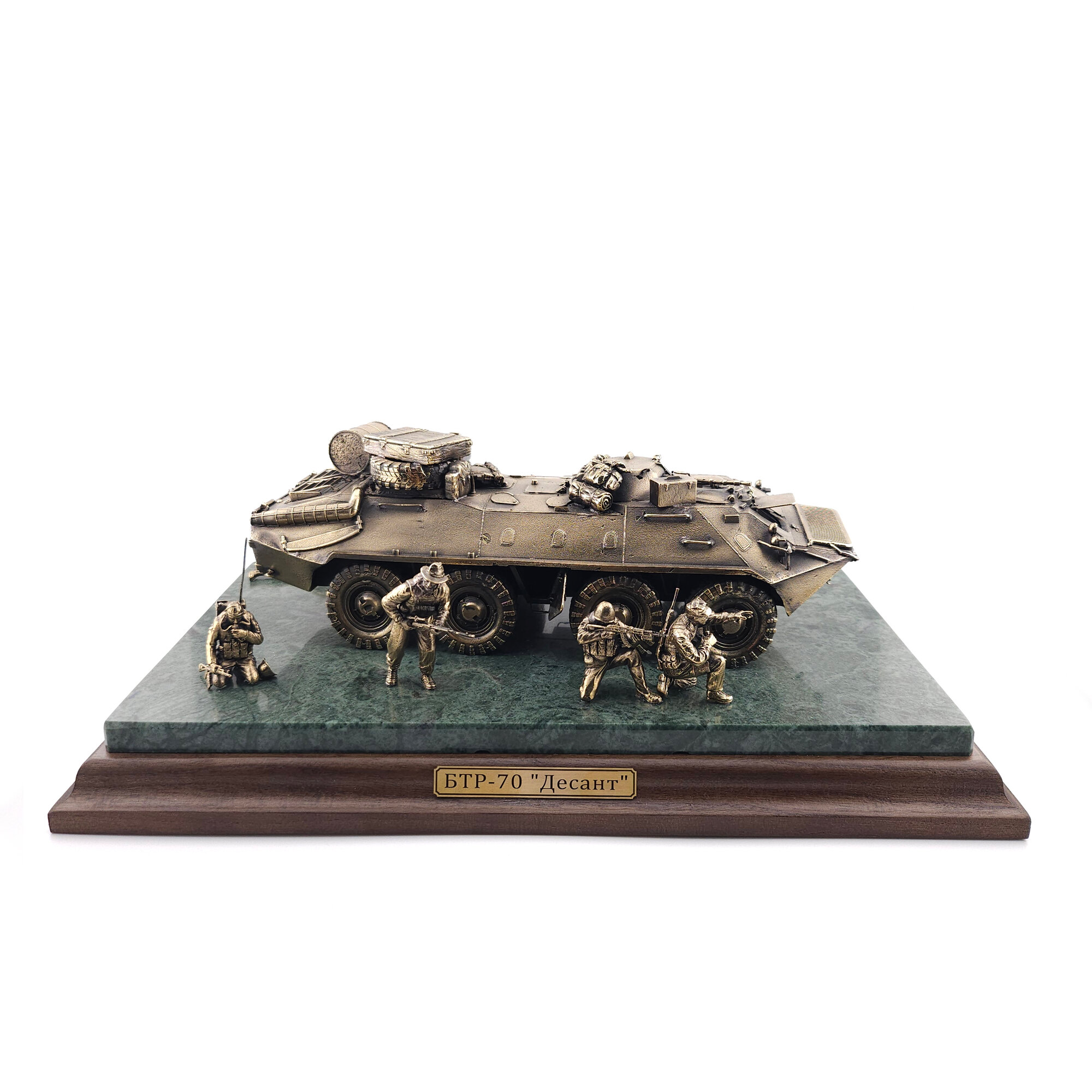 Диорама БТР-70 Десант в масштабе 1/35 (ВхШхД 29см./18см./10см.)