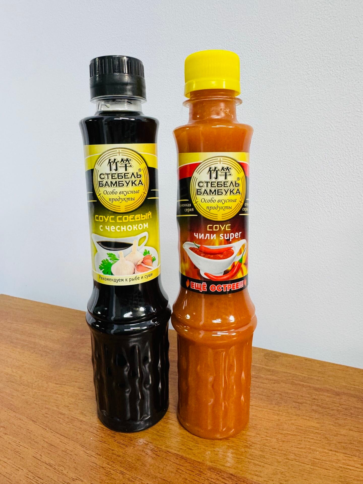 Соус 2 штуки по 280 грамм микс вкусов чили и с чесноком