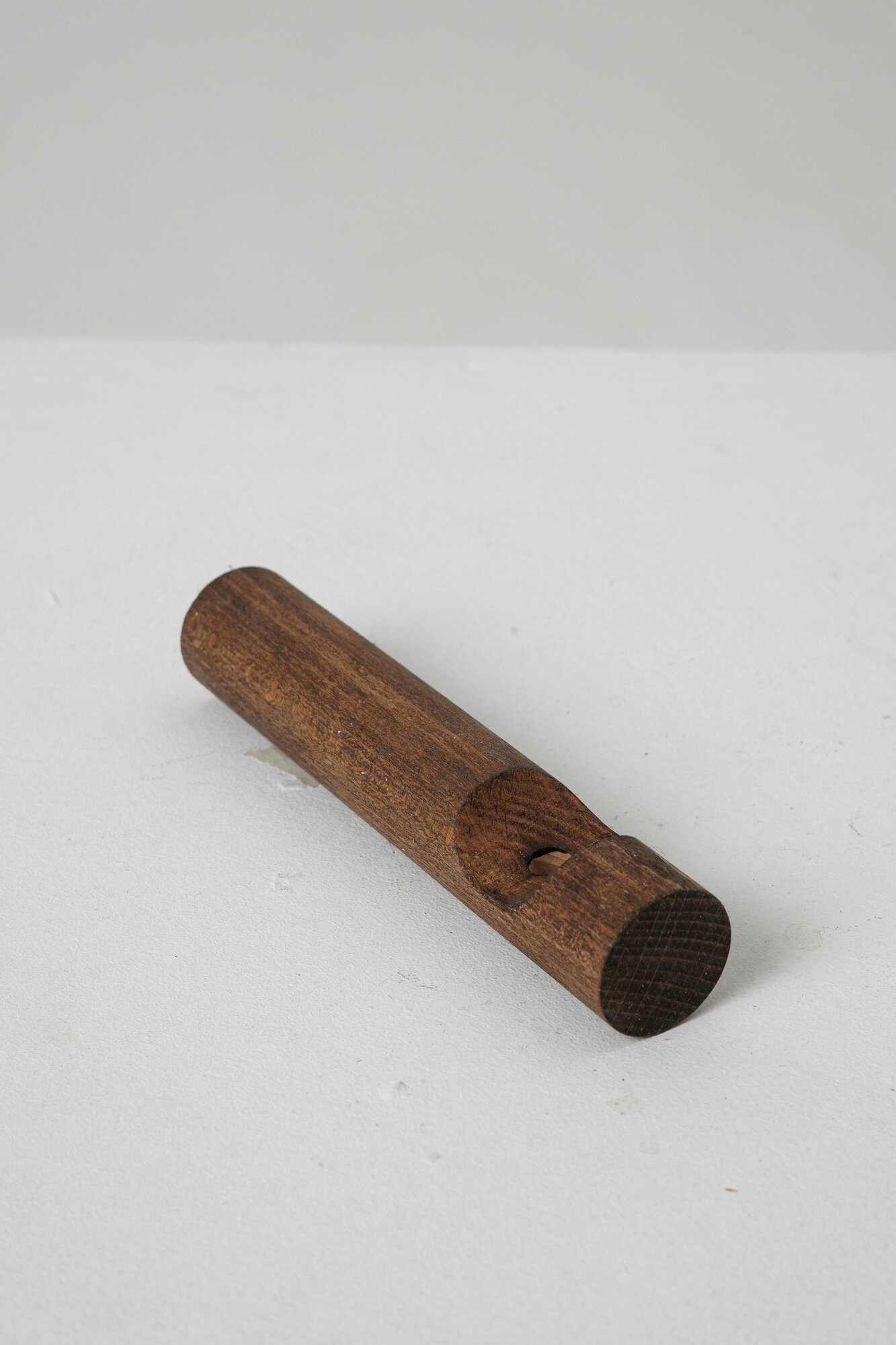 Держатель-кронштейн деревянный для однорядного карниза Loft, цвет марсала, Varman.pro