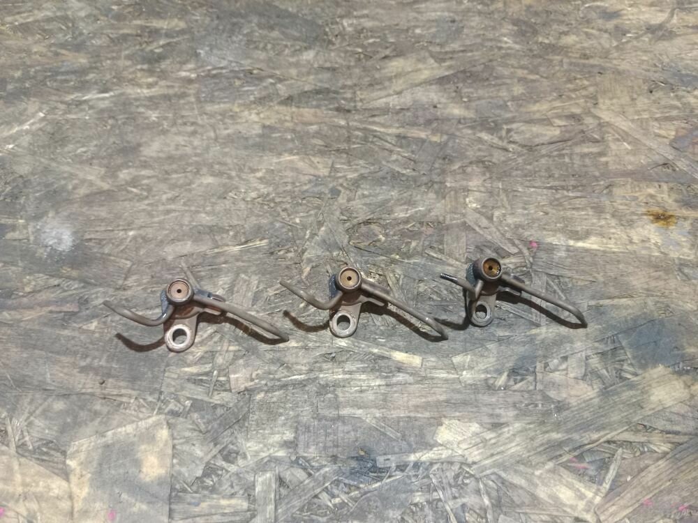 Форсунка масляная Mercedes-Benz E-класс W210/S210 (1995 1999) Б/У с пробегом