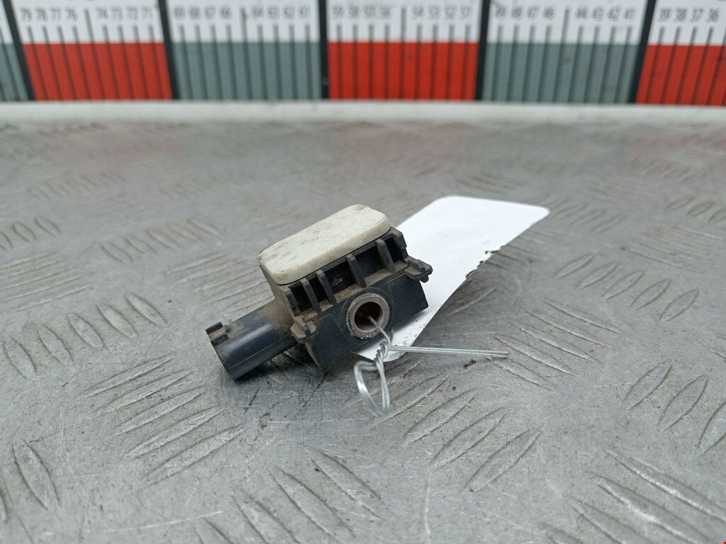 Датчик удара Mercedes ML-Class (W164) A0038202826 арт. 2229176