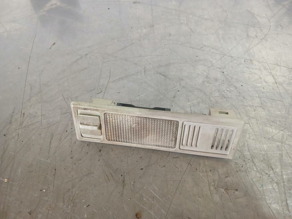 Плафон салонный Audi 80 90 B3 86-91