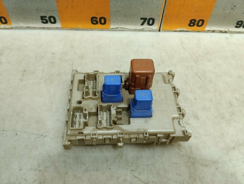 Б/У Блок предохранителей салонный Nissan Primera 2001 P12, WTP12 428999 NISSAN арт. 24350AU000