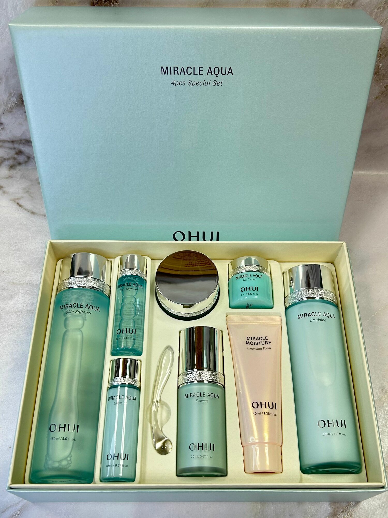 Интенсивно увлажняющий набор уходовой косметики Miracle Aqua