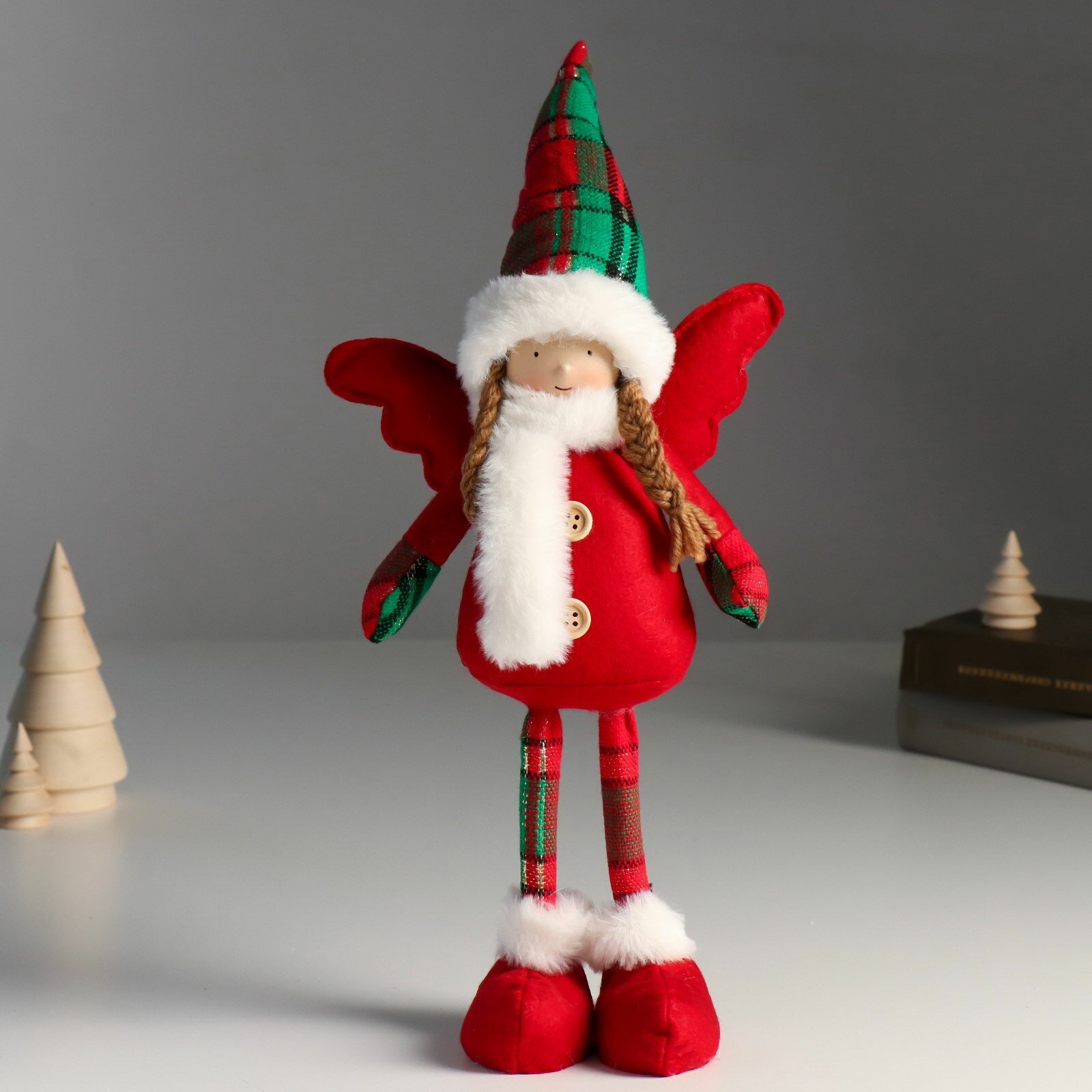 Интерьерная кукла текстильная "Ангелочек в красном наряде, клетчатый колпак", 16x7x40 см