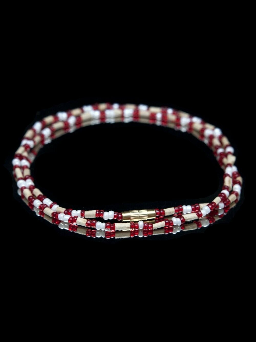 Бусы, дерево