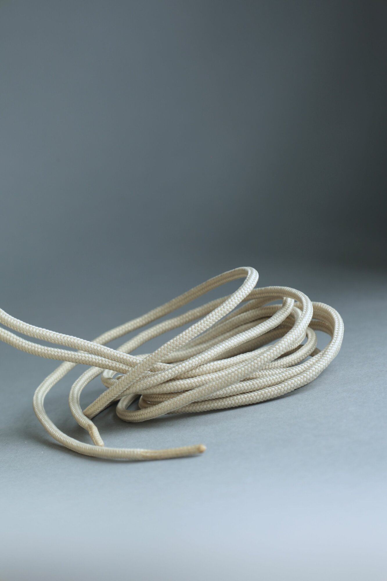 140 см тонкие шнурки 3 мм с сердцевиной