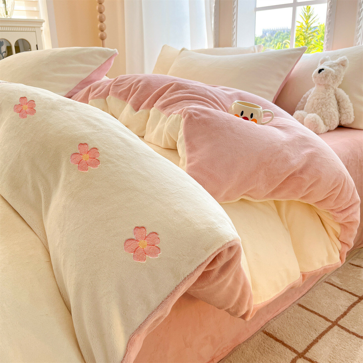 Зимний флисовый утолщенный молочный бархатный четырехкомпонентный набор, фланелевая простыня, пододеяльник, плюшевое зимнее постельное белье, трехкомпонентный набор