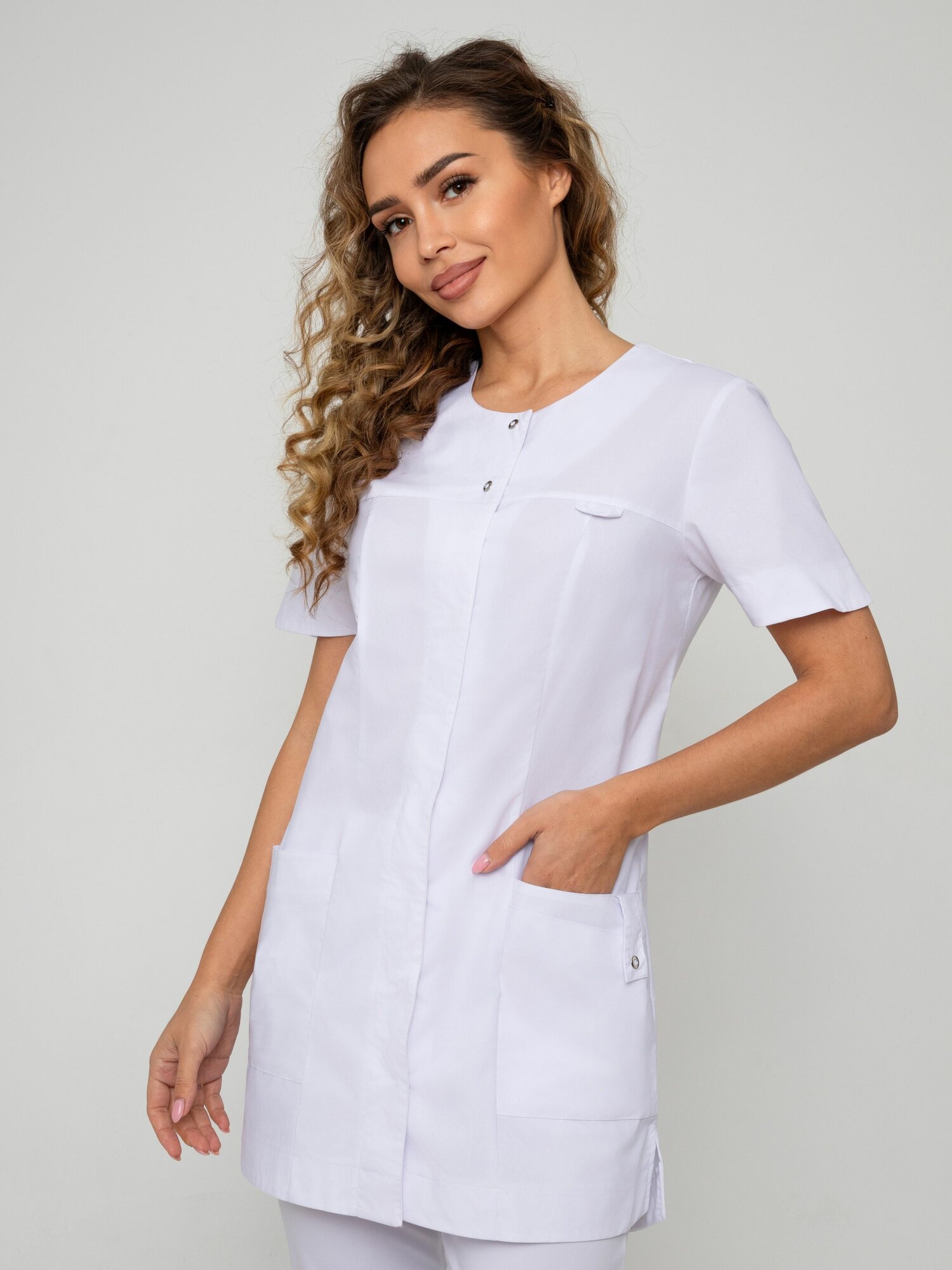 Рубашка медицинская Uniformed 406.2.5, женская, всесезон, белая.