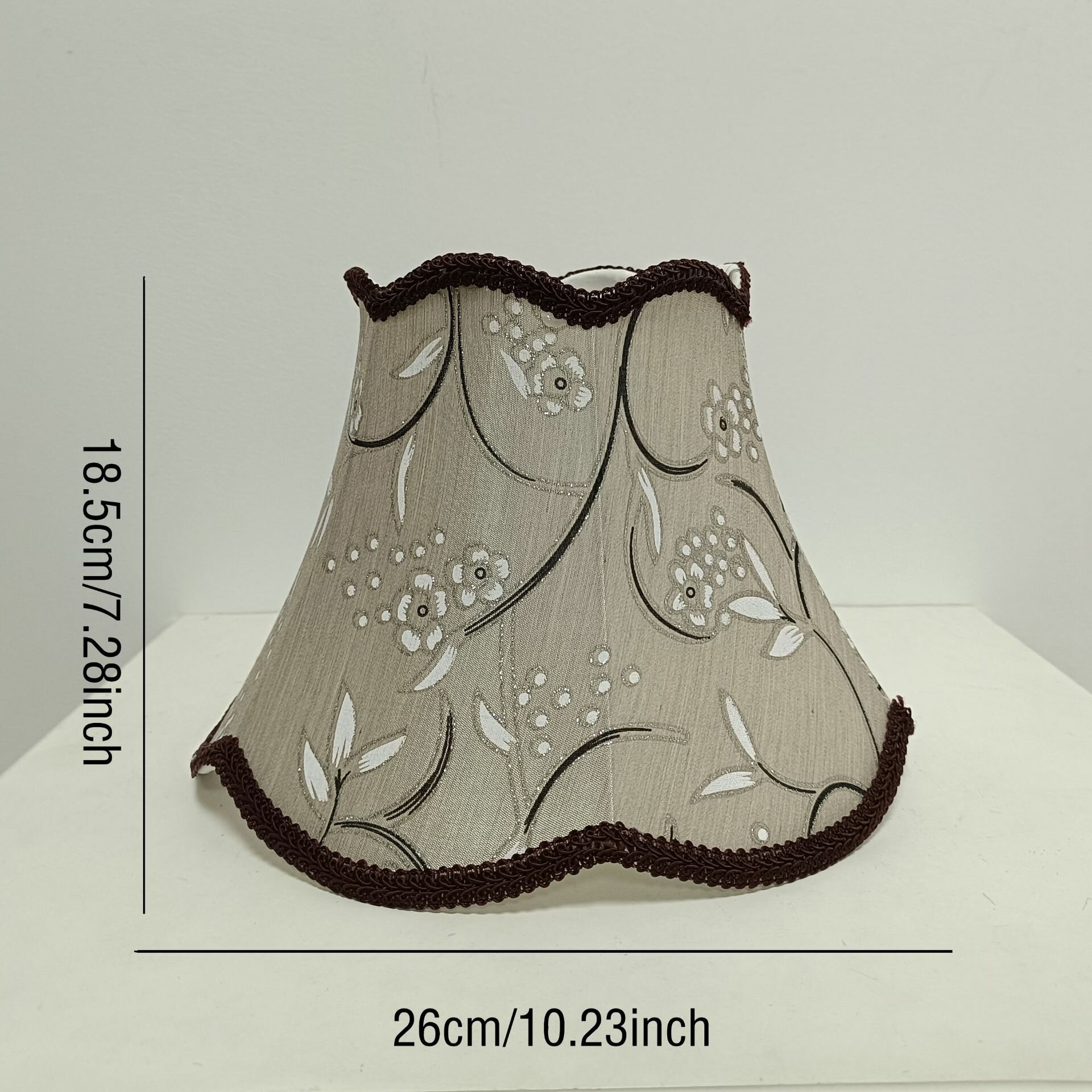 Абажуры в европейском винтажном стиле, аксессуары для настольных и напольных ламп, ручной работы шнурки с бусинами и кисточками, различные дизайны абажуров.