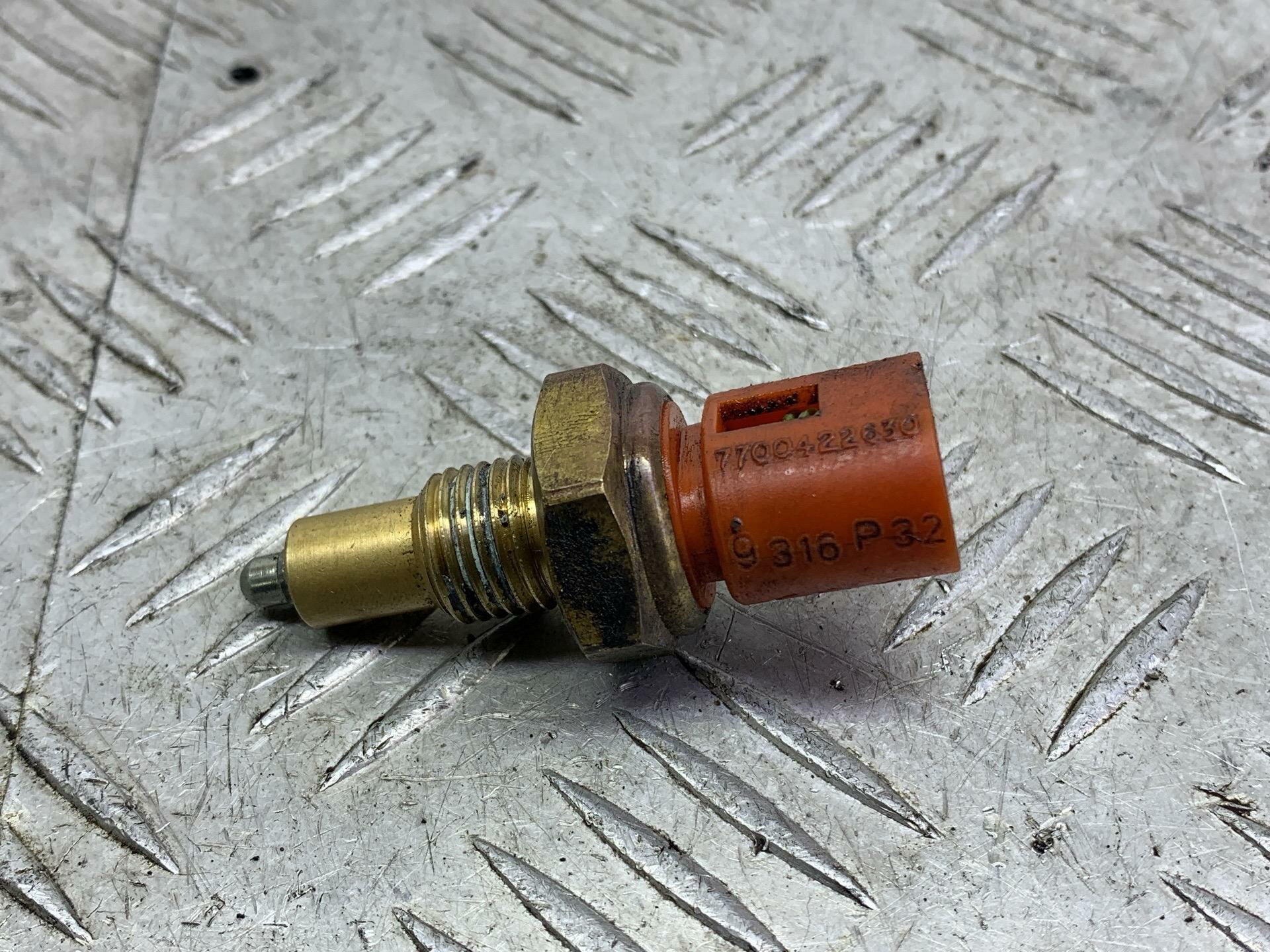 Датчик заднего хода (лягушка) Renault Megane рест. (1999 - 2003) 7700422630