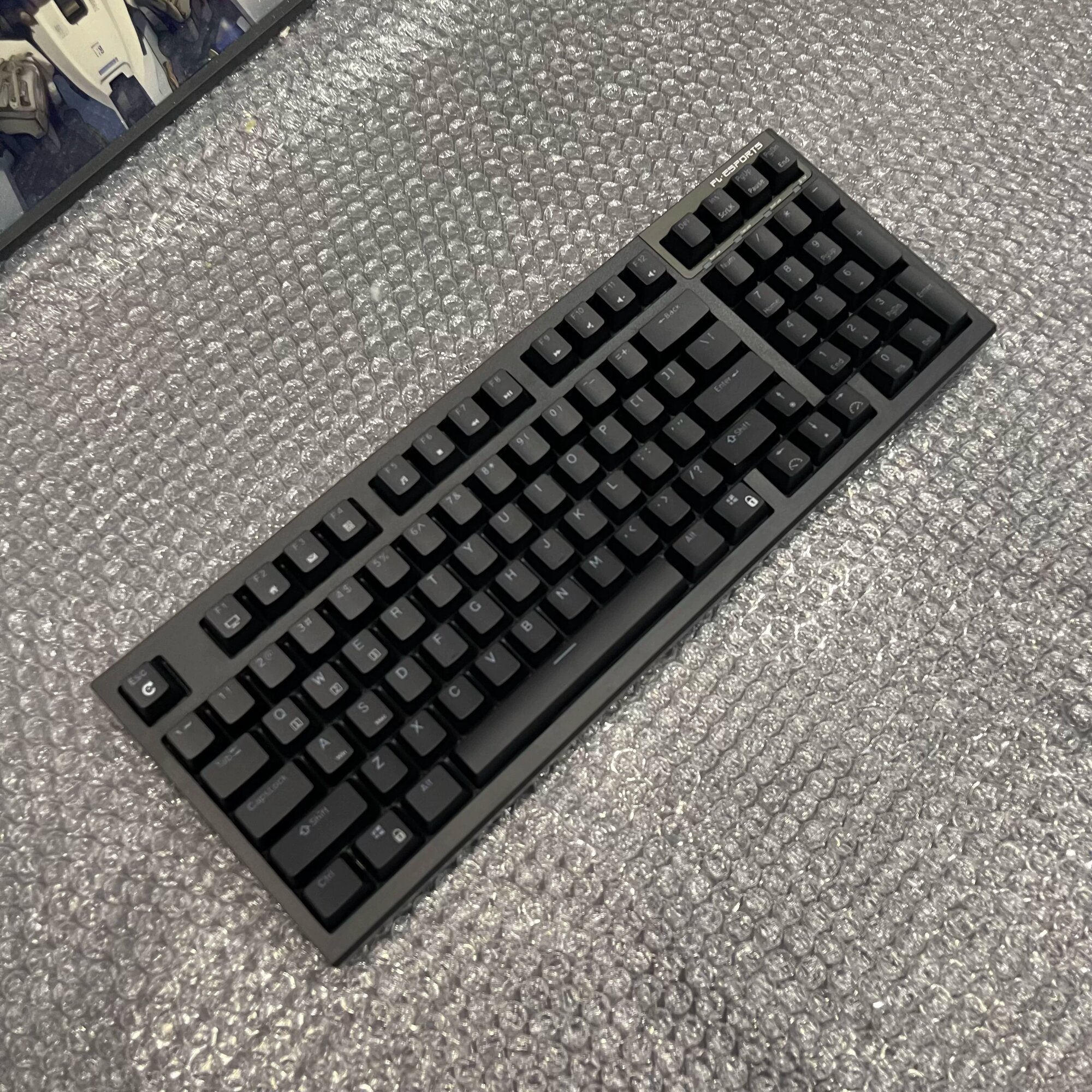 Feeling 980V2 Pro Беспроводная Механическая Клавиатура с Красной Переключателем 98-Клавишная Черная с Простым Черным