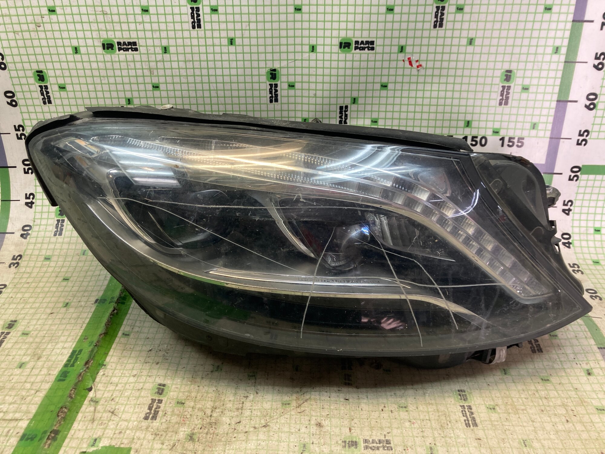 Фара правая Mercedes-Benz S