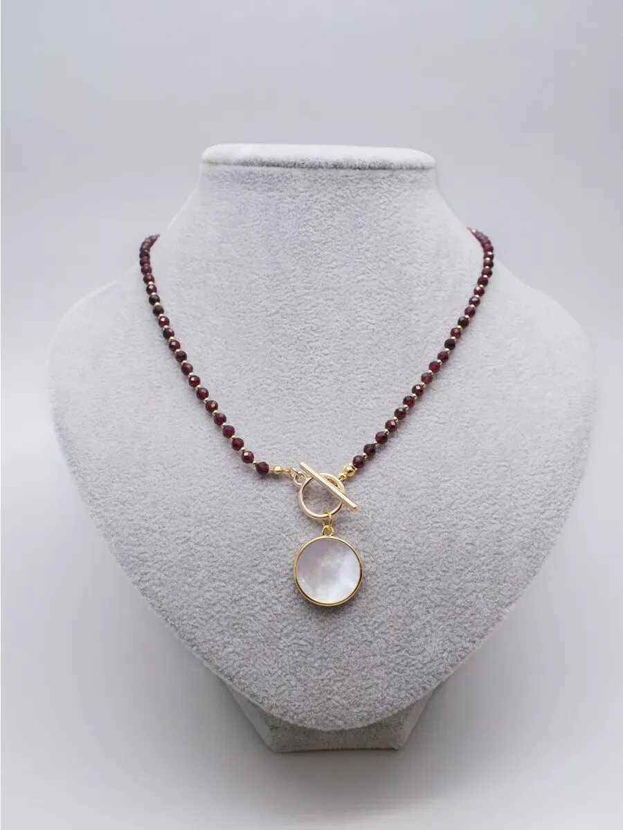 Колье, гранат