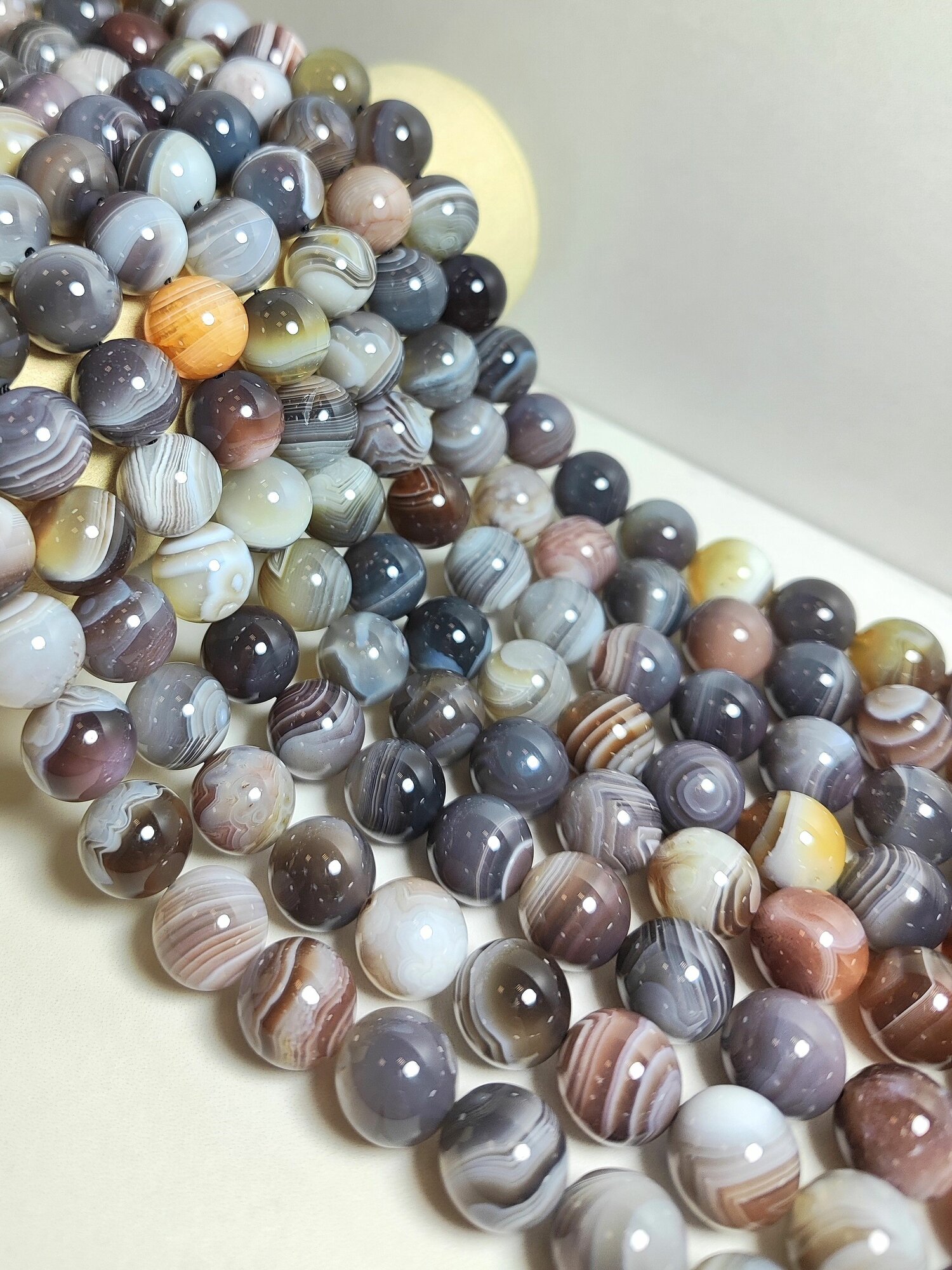 Бусины из натурального камня Агат Ботсвана А шар гладкий 12,3-12,5 мм (нить 19 см), Suntrim