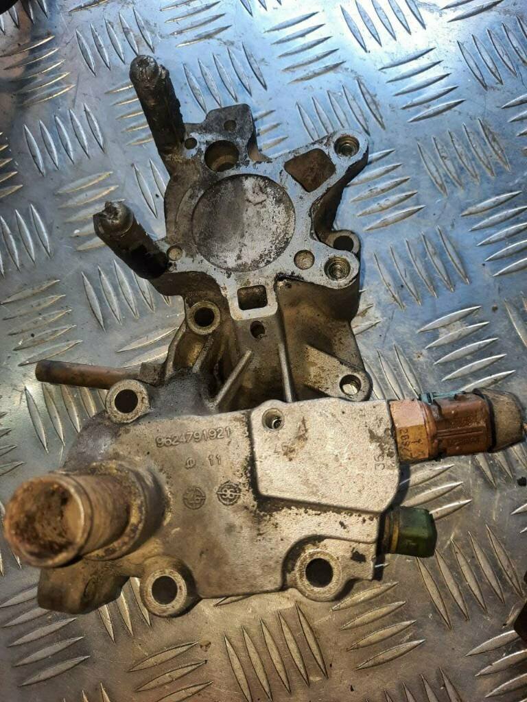 Корпус термостата Citroen Xsara 1998 9624791921