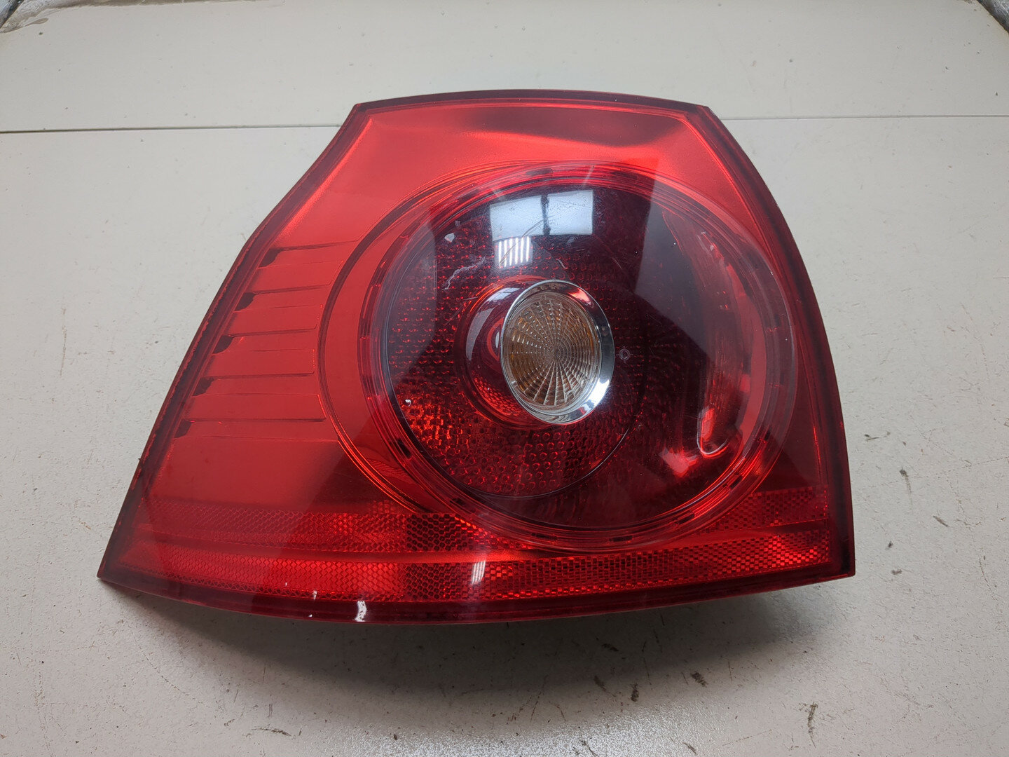 Фонарь (задний) левый Volkswagen Golf 5 Б/У