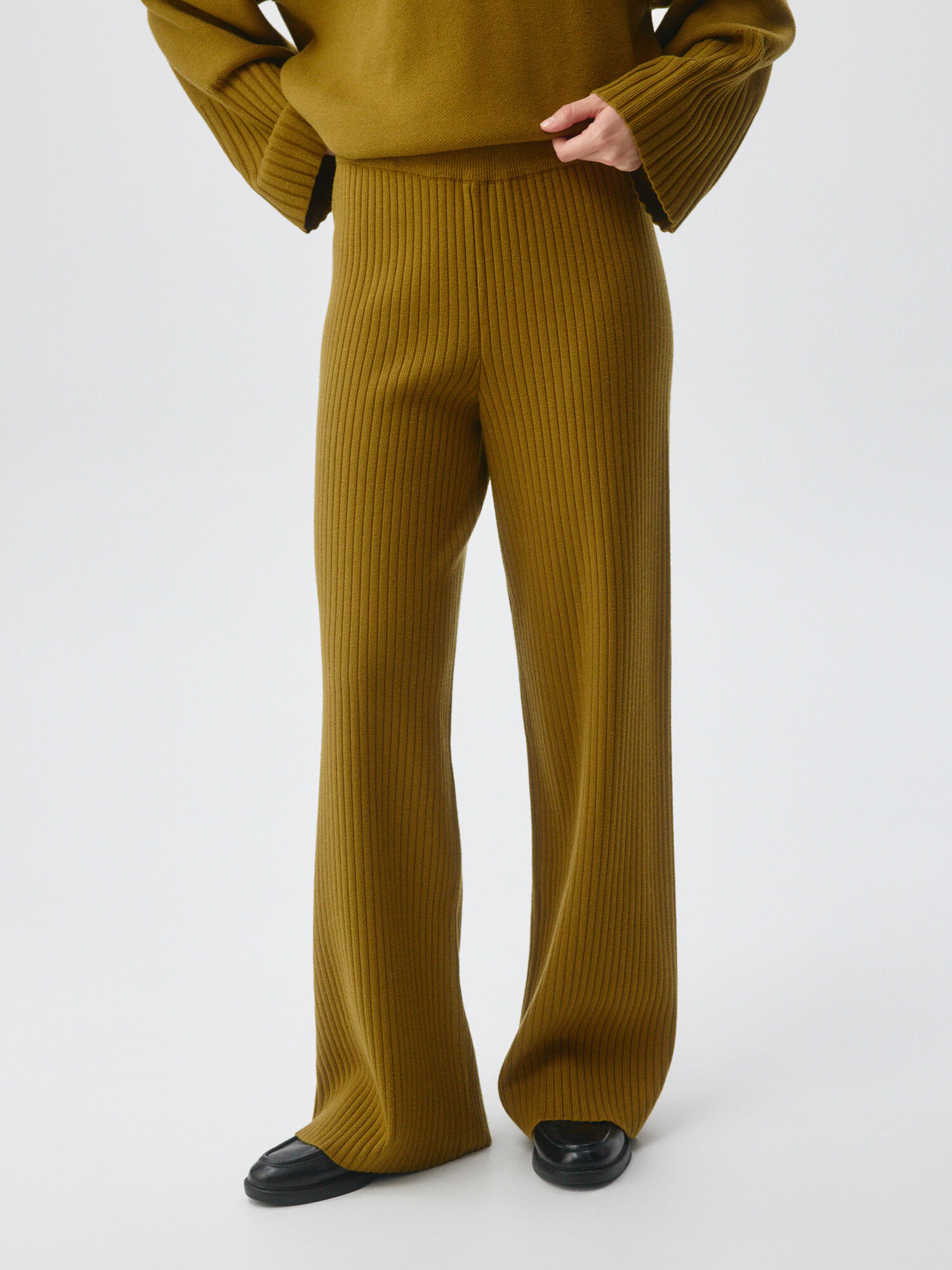 Брюки спортивные