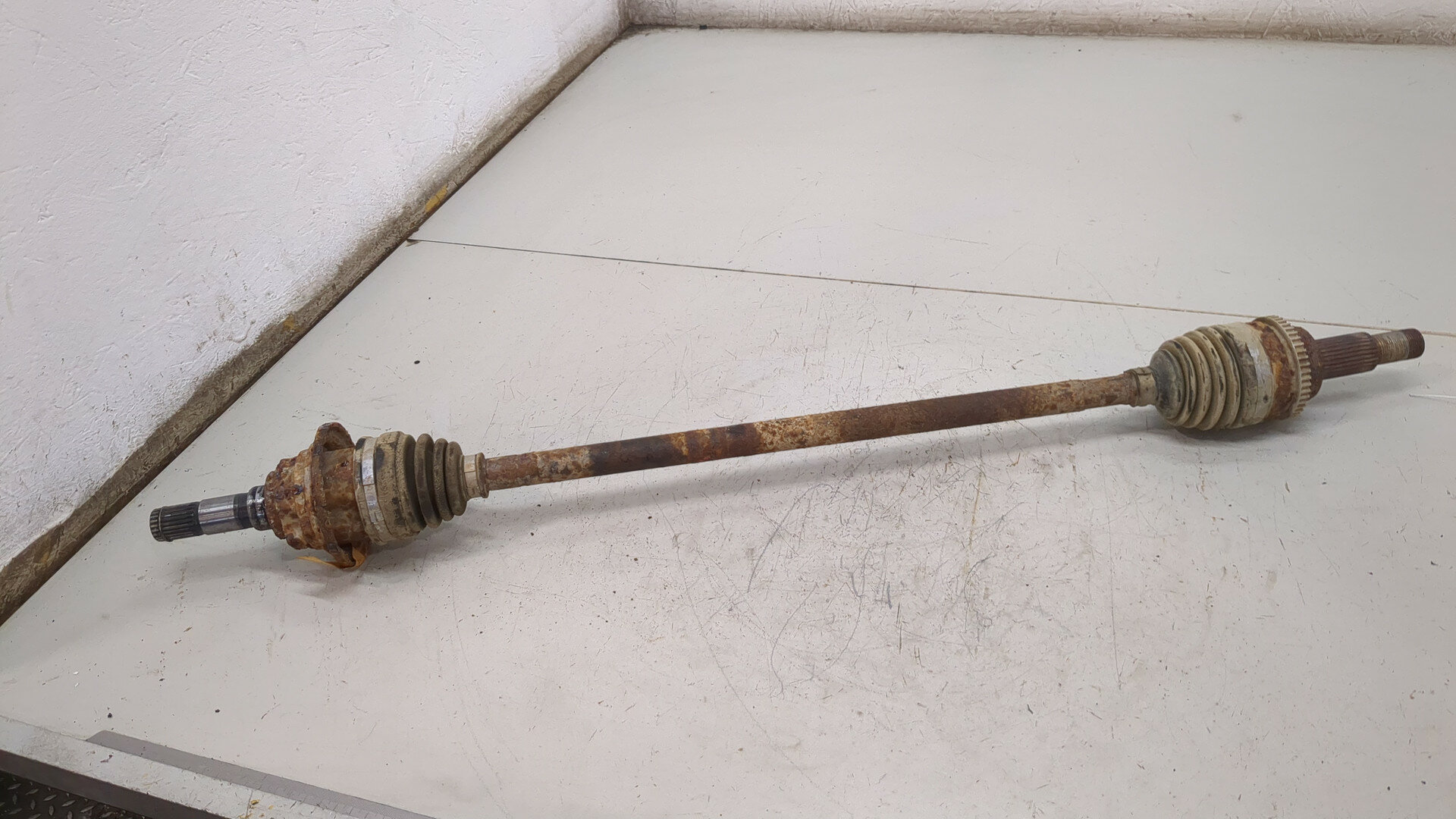 Полуось (вал, шрус) левая задняя Mazda CX-9 Б/У