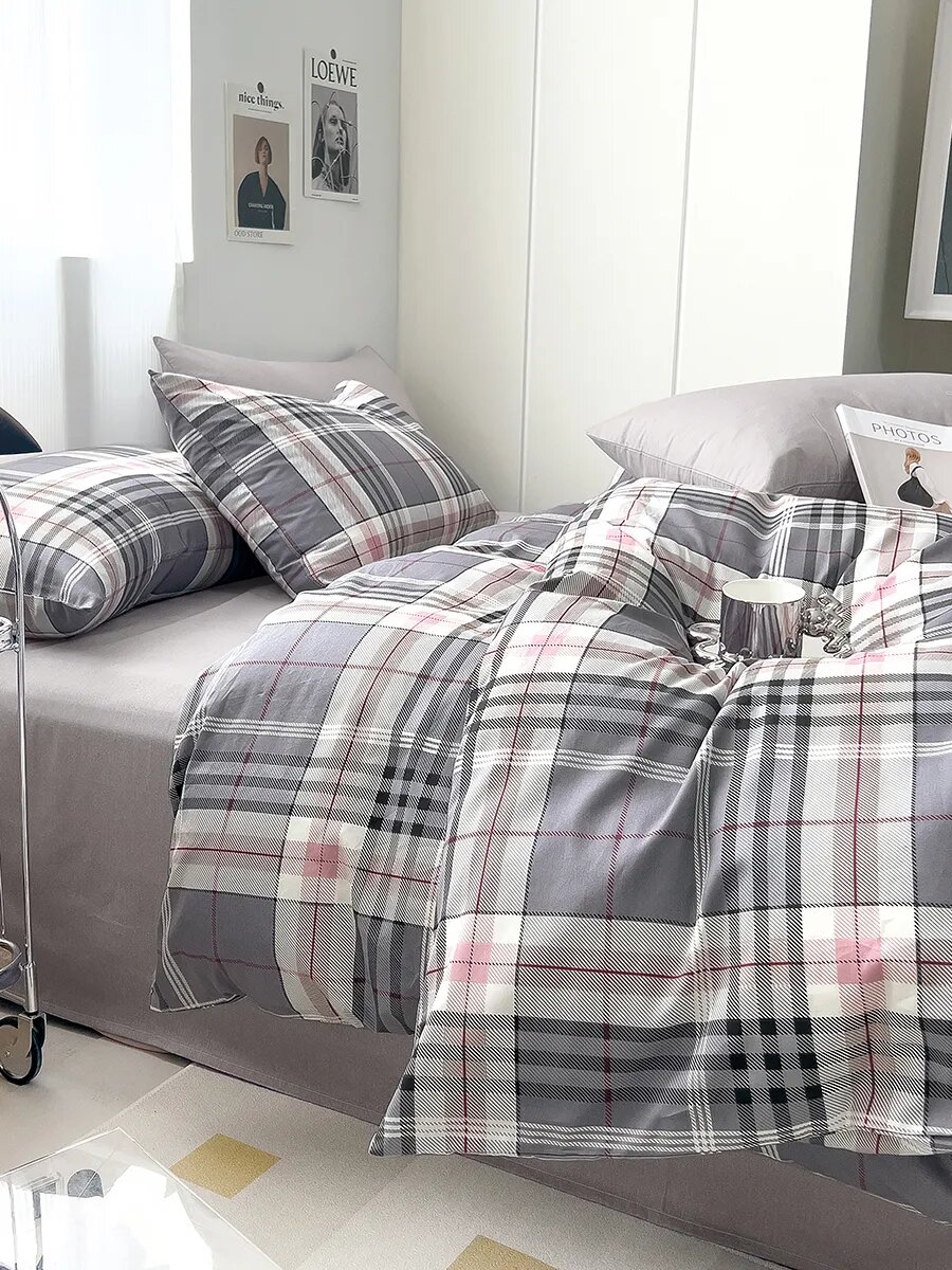 Постельное белье евро 4 наволочки Novella