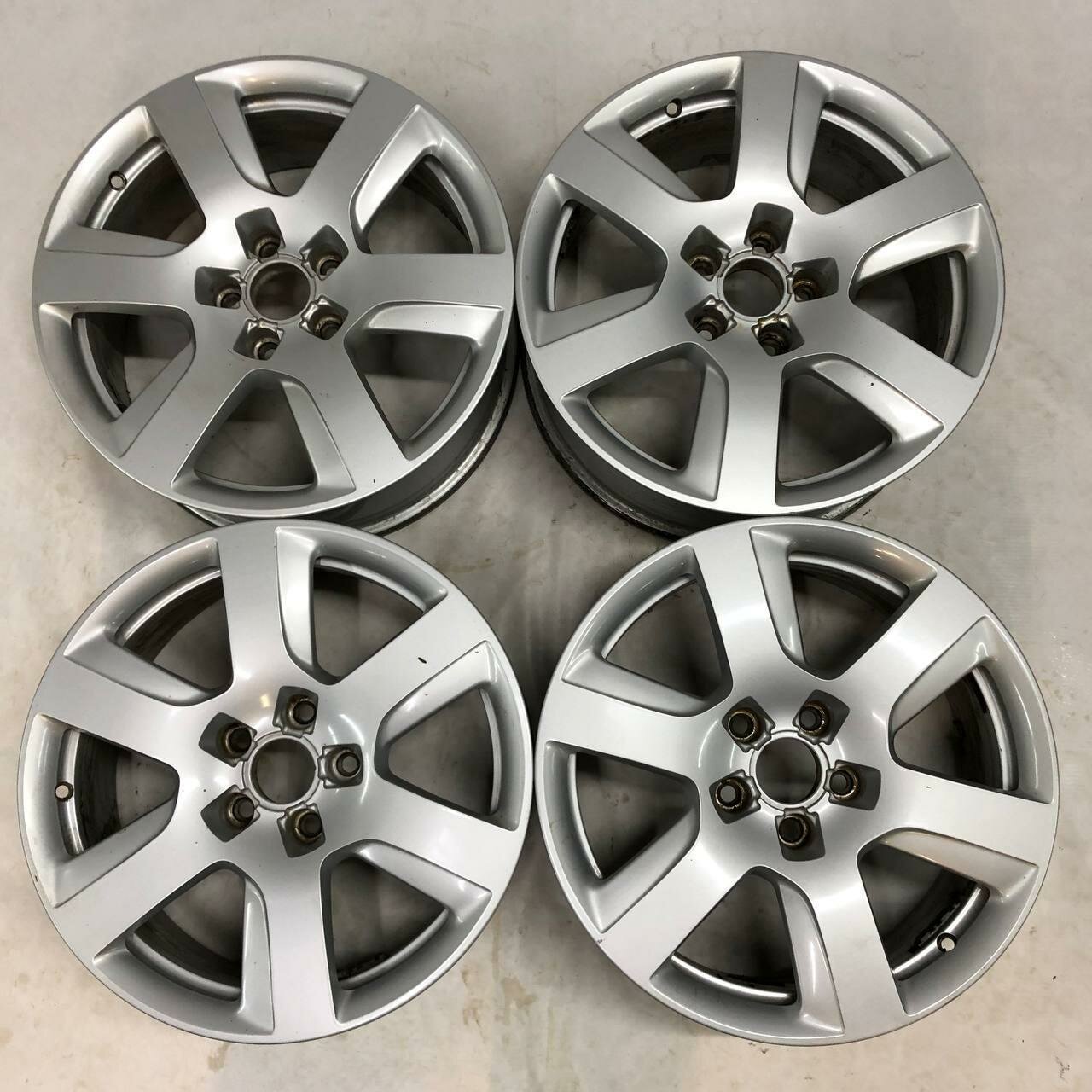 Колесные диски Audi 17x7 PCD 5x112 D66.6 ET25 (оригинал)