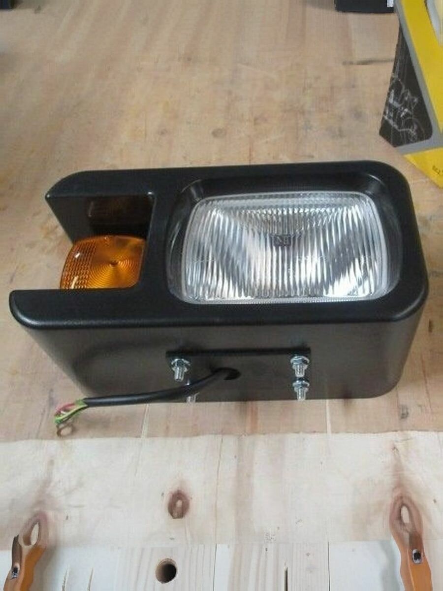 Фара передняя правая ZL30/ ZL50/ LW300/ LW500 (4 отв) от CKUOE Арт. 803544057