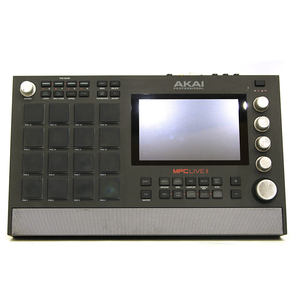 AKAI Pro MPC LIVE II + Decksaver