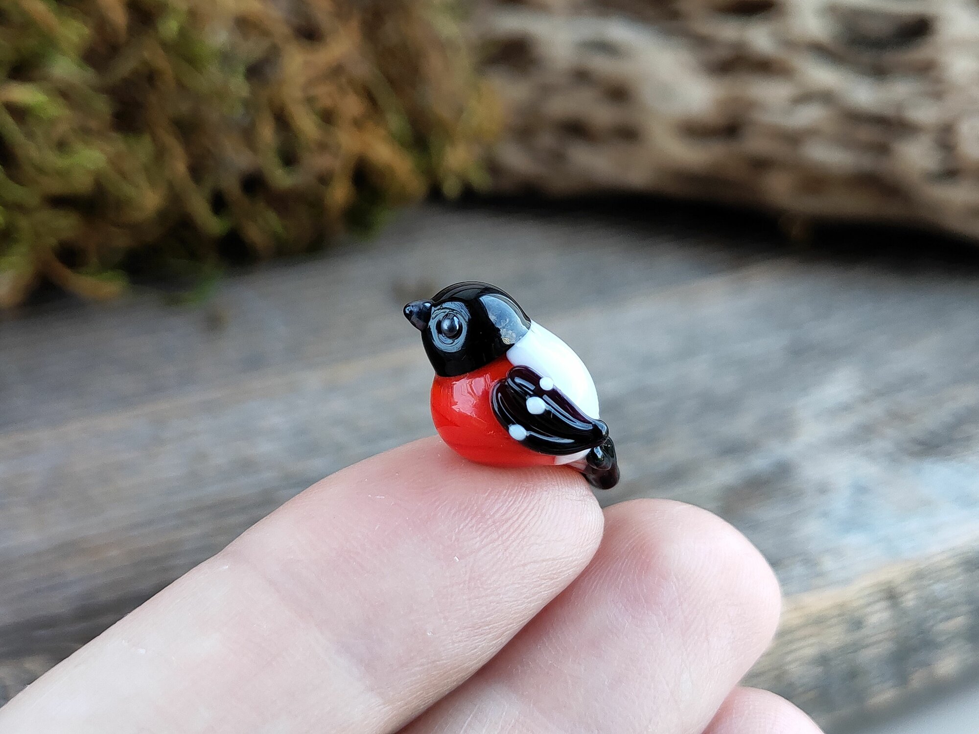 Фигурка стеклянная снегирь птичка из стекла ручной работы