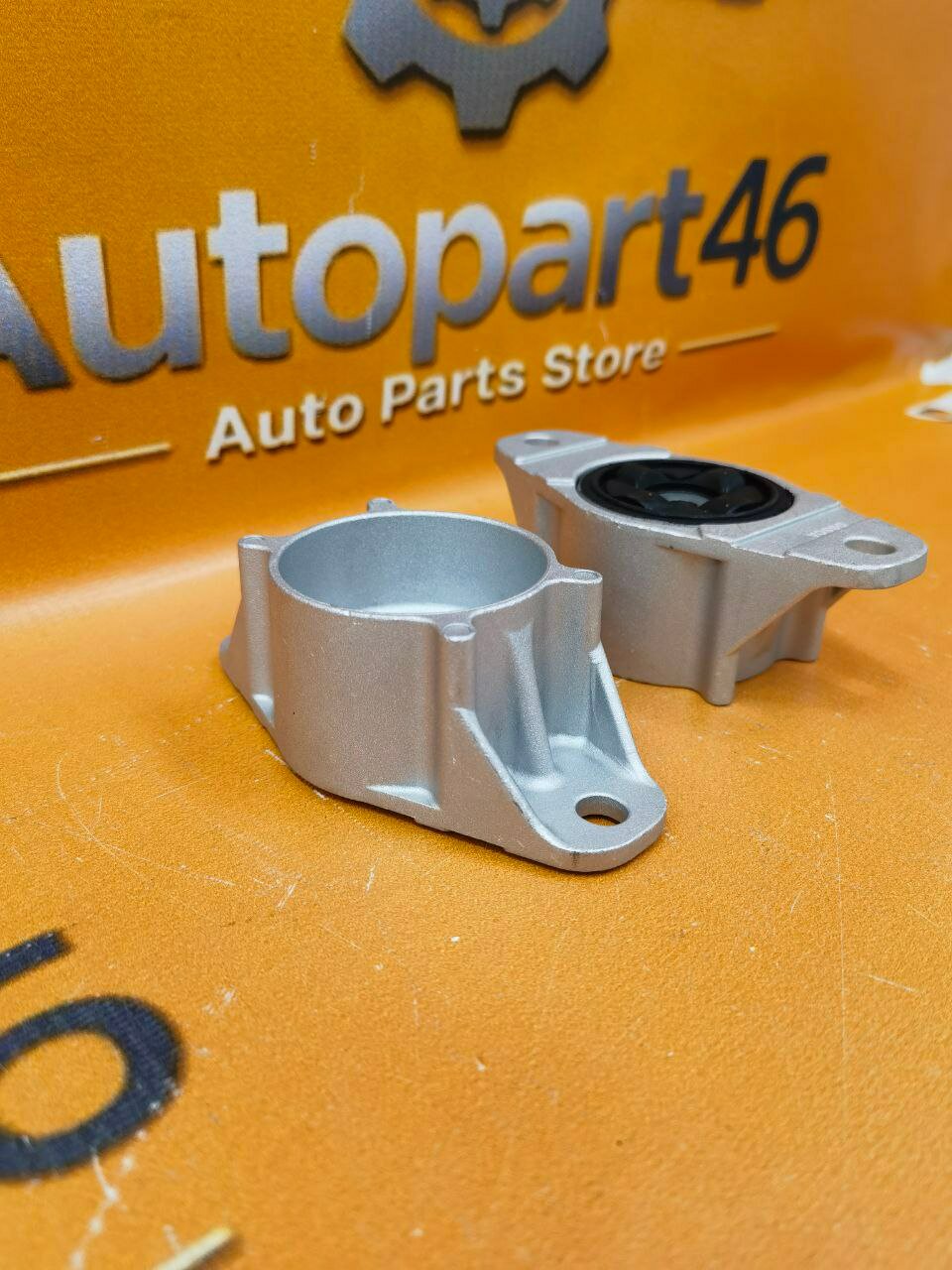 Опоры задних амортизаторов Форд Фокус 2 Фокус 3 Мазда 3 БК Ford Focus 2 Focus 3 Mazda 3 BK