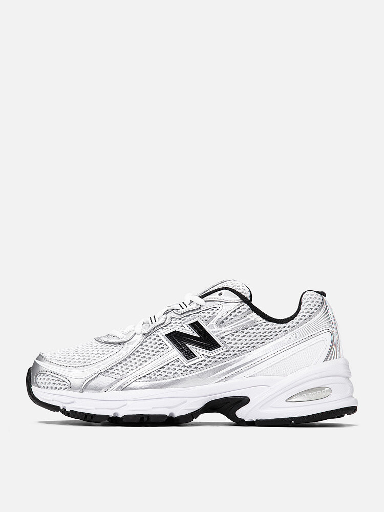 Кроссовки 740