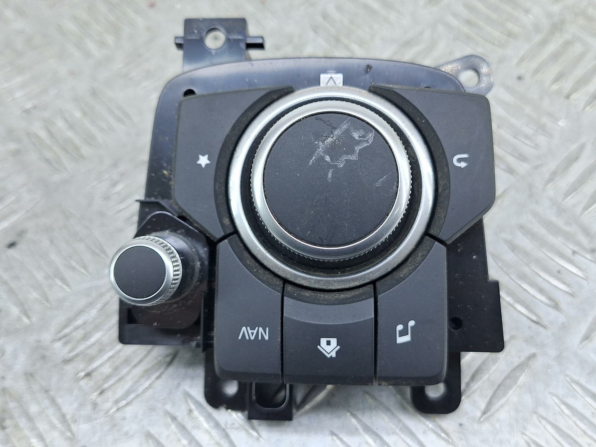 Джойстик управления мультимедиа Mazda 6 3 2-й рест. 2020 GSL366CM0