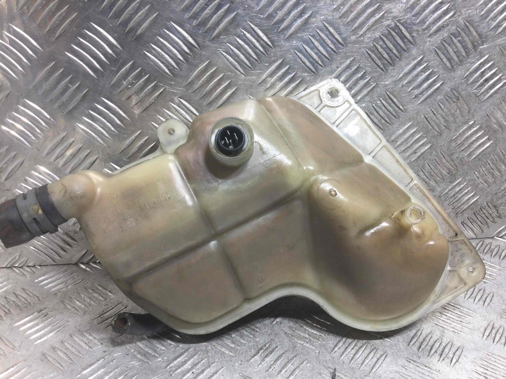 Б/У Бачок расширительный Audi A4 B5 (1994-1999) 1999 г.