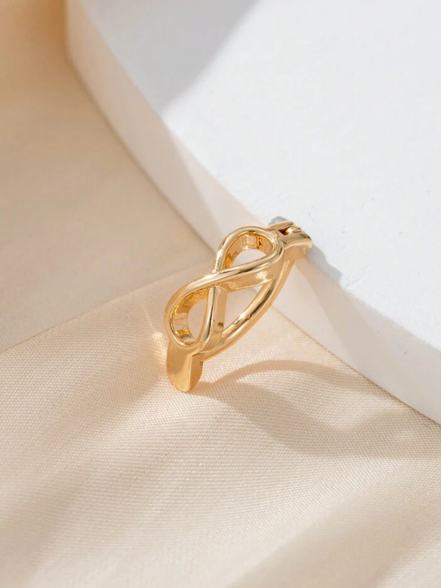 Пирсинг в пупок