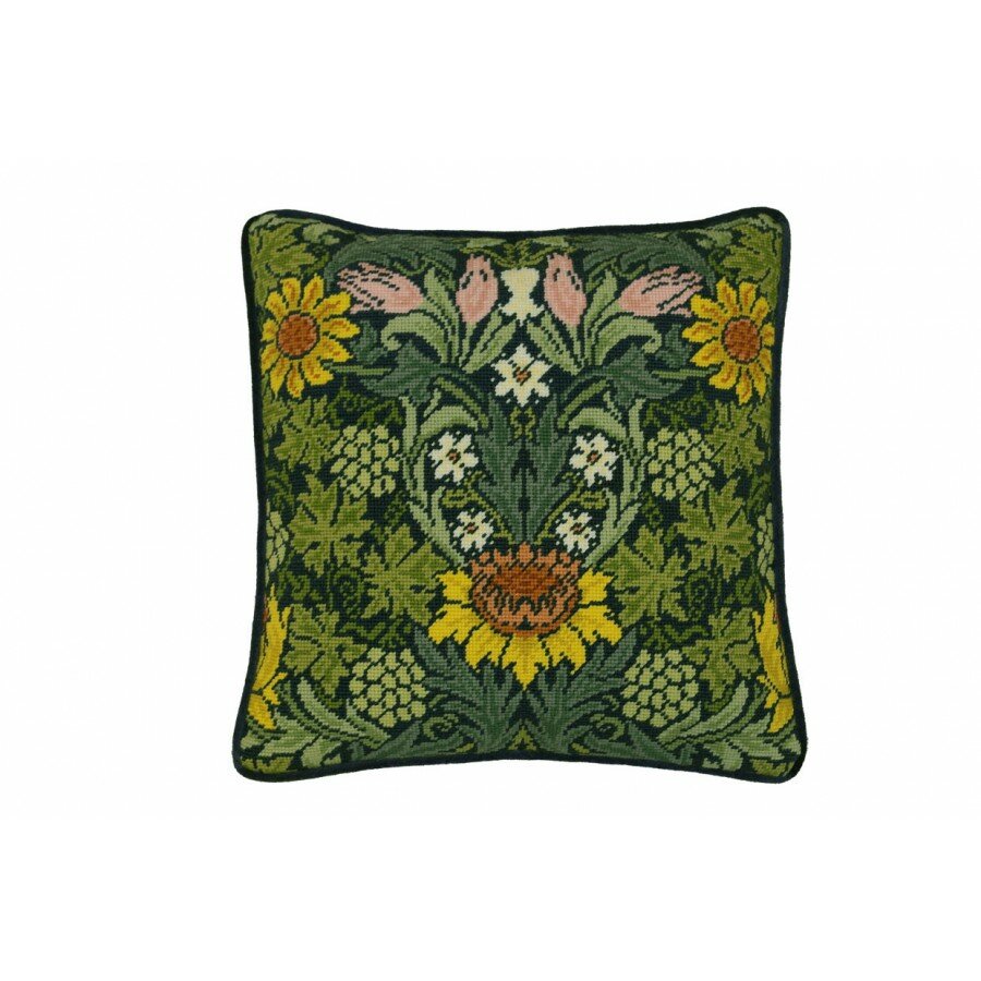 Набор для вышивания подушки Sunflowers William Morris (Подсолнухи) 35,5 x 35,5 см Bothy Threads TAC4