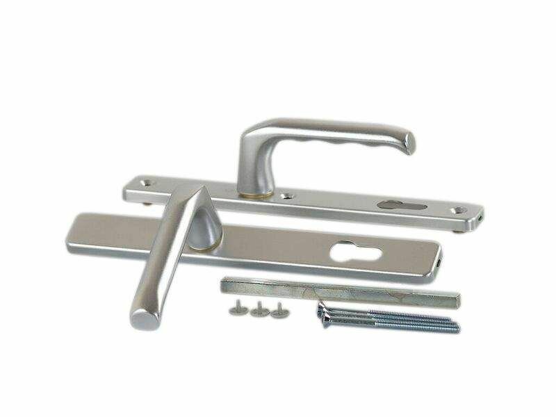 Ручка на планке для пластиковой двери , нажимная, неокрашенная, 92 межосевое