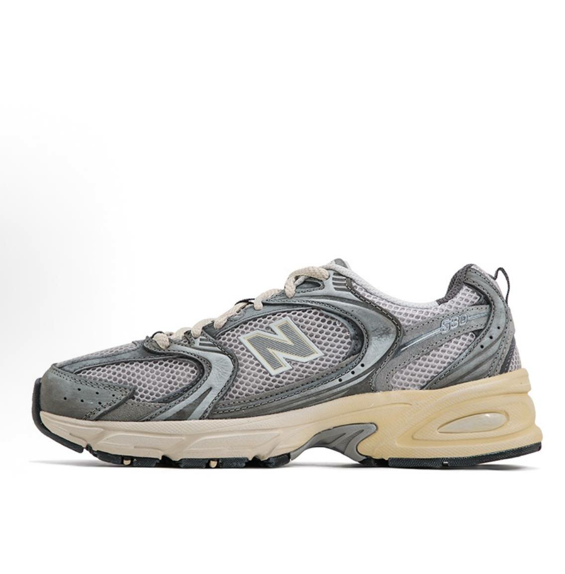 Кроссовки 530