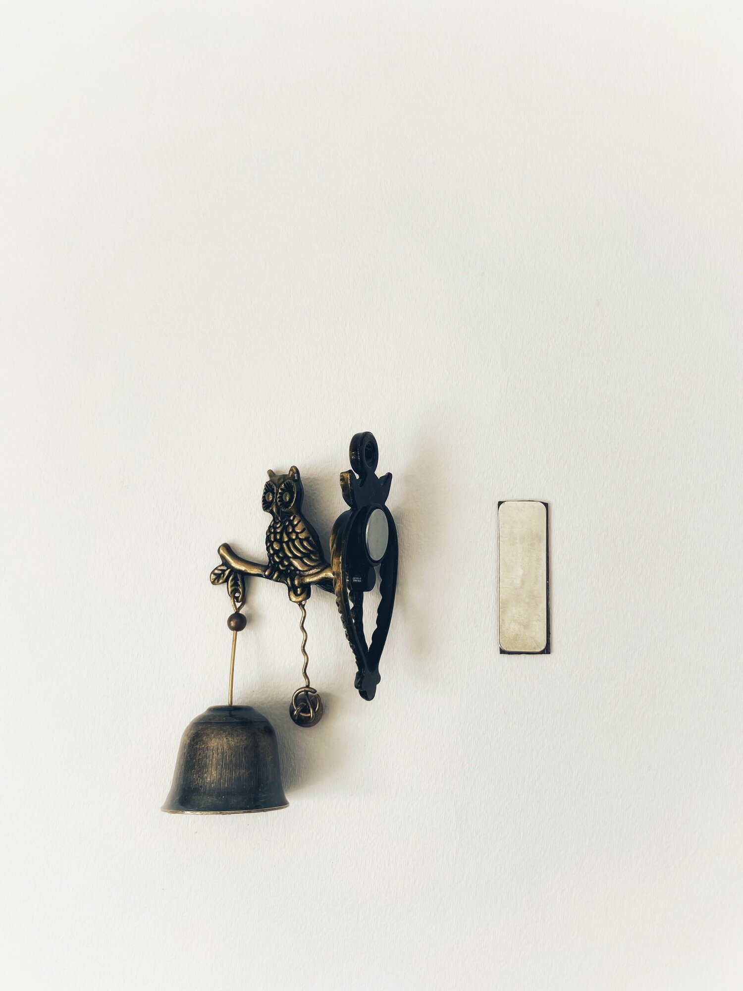 Колокольчик на дверь с приятным звоном стильный аксессуар для дома и магазина, металлический сувенир с магнитным креплением