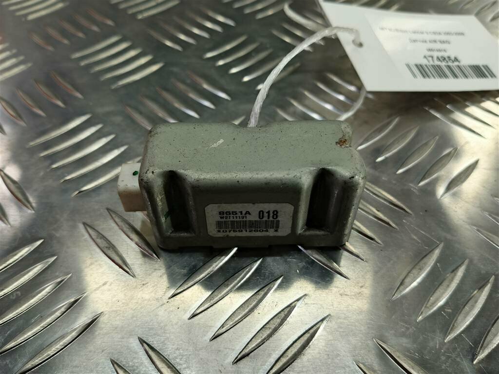 Датчик удара (AIR BAG) Б/У для MITSUBISHI LANCER IX рестайлинг (2005—2010) 8651A018